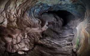 13 Stunning and Best Caves in New York with Secret Local Tips