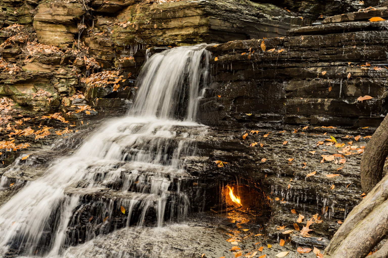 30 Best Waterfalls in New York with Secret Local Tips to find them!