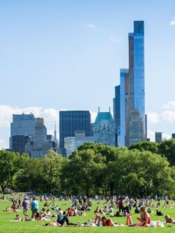 NYC in March: Amazing Local Guide for 2025