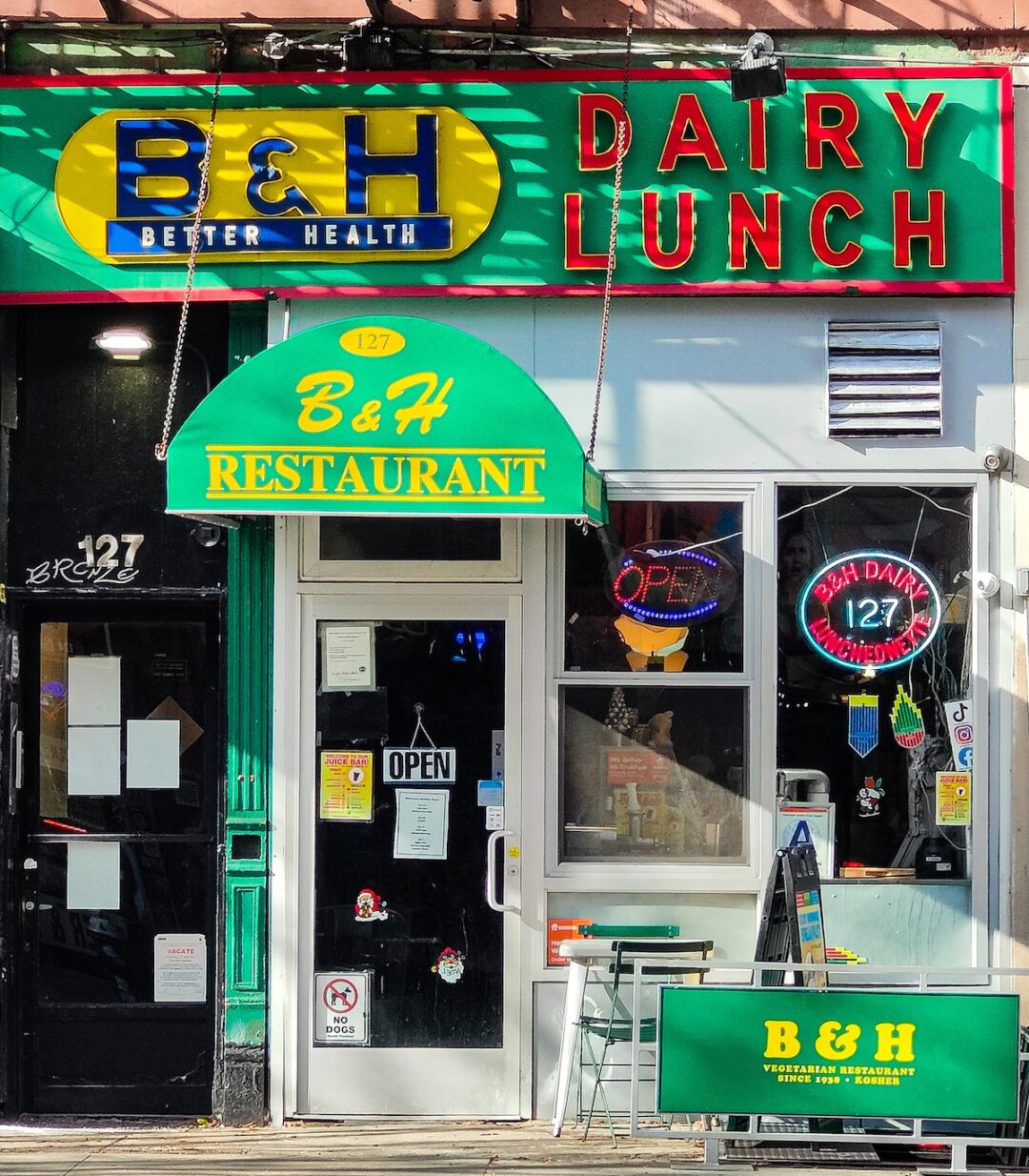 Best Breakfast in NYC: 21 Amaazing Spots for 2025
