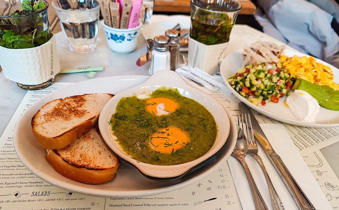 Best Breakfast in NYC: 21 Amaazing Spots for 2025